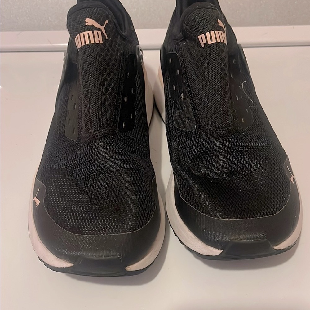 Puma | Shoes | Puma Black And Pink Sneakers | Poshmark